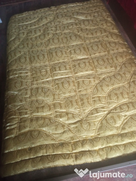 Plapuma din lana, traditionala, 250 lei - Lajumate.ro