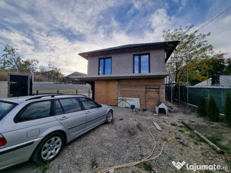Casa Barati Demisol + 1 etaj, ( garaj, pivniță), 125.000 eur - Lajumate.ro