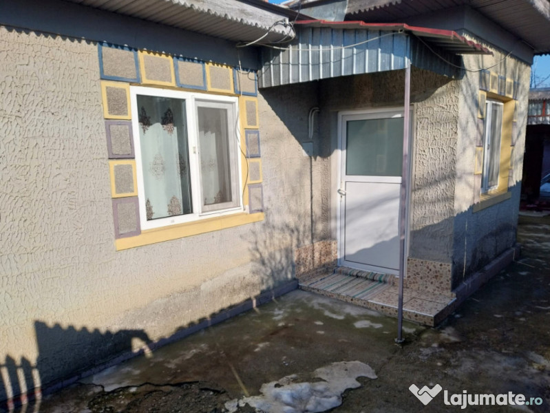 Casa de locuit in centrul comunei Brazi, Brazi, 44.900 eur - Lajumate.ro