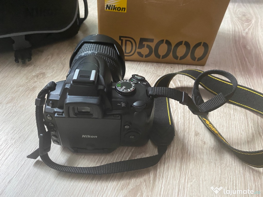 Aparat foto DSLR Nikon D5000