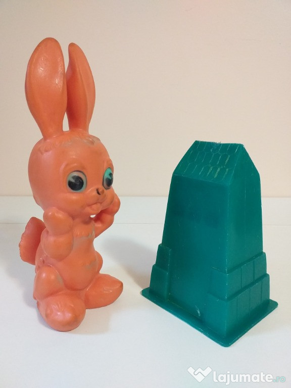 Jucarii vechi comunism catel telecomanda, masinuta, pinochio