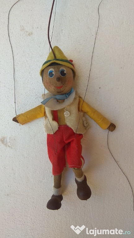 Jucarii vechi comunism catel telecomanda, masinuta, pinochio