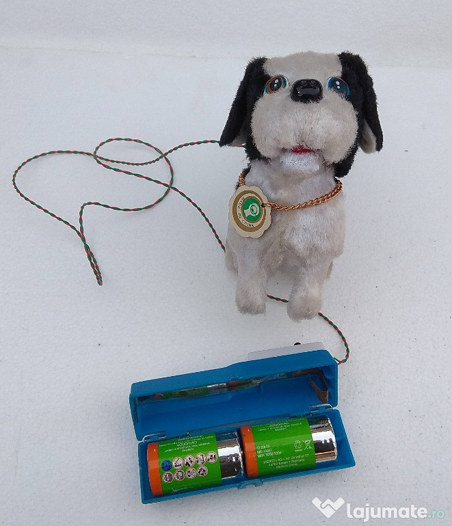 Jucarii vechi comunism catel telecomanda, masinuta, pinochio