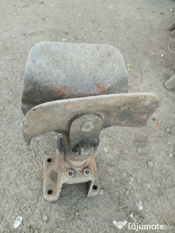 Cupla de tractor automata pentru remorca