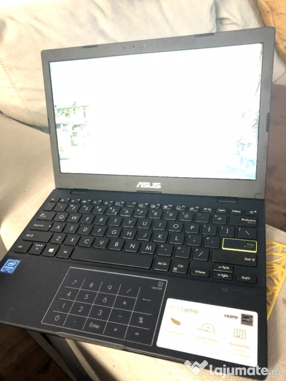 Laptop Asus mini- nou, Windows 11