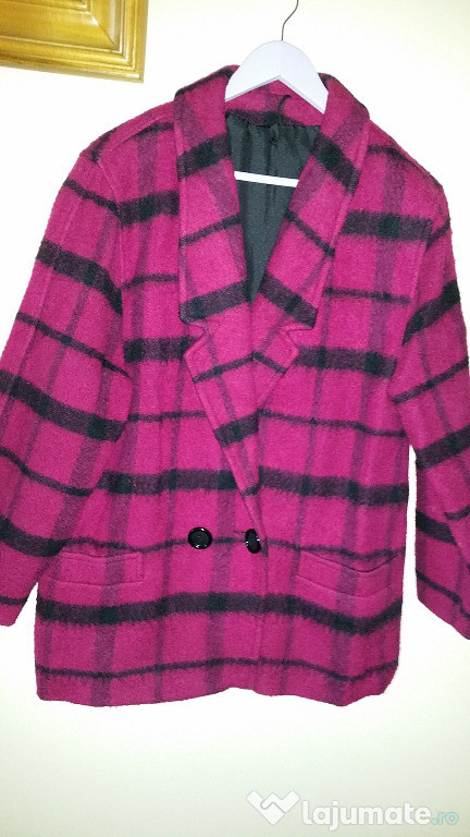 Haina din stofa cu lina in compozitie