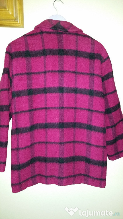 Haina din stofa cu lina in compozitie