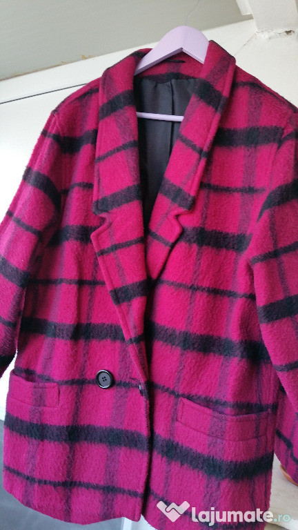 Haina din stofa cu lina in compozitie