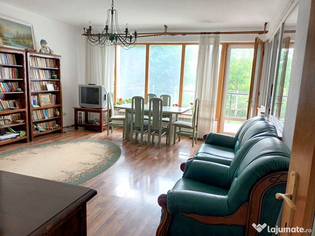 Vila 4 cam s+p+1 gradina zona deosebita Hemeius Bacau