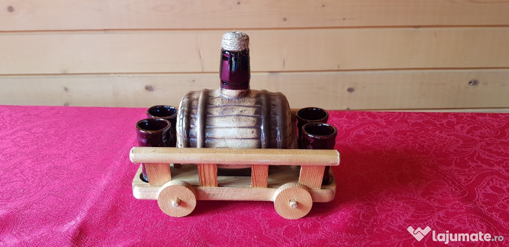 Butoi in caruta butelca/sticla tuica, palinca, visinata