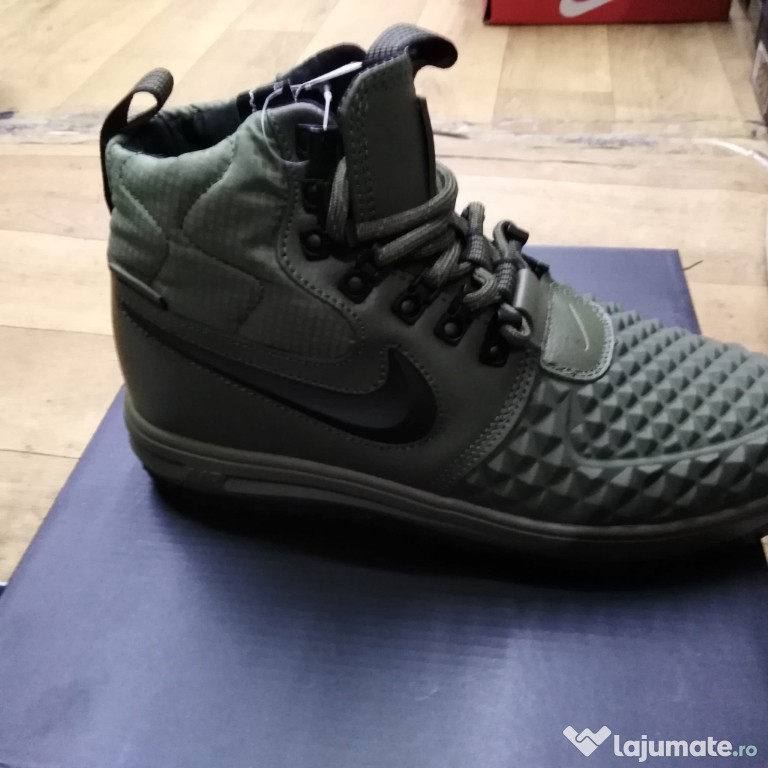 Adidasi ( bascheti ) NIKE Dama / Fata 35.5