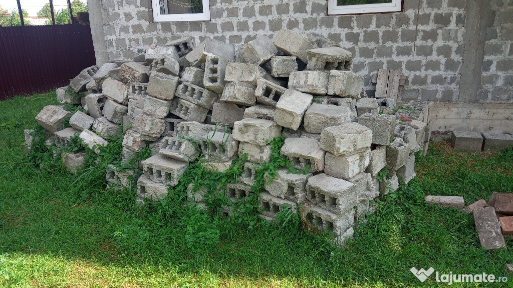 Doua tipuri de boltari din demolari in stare buna