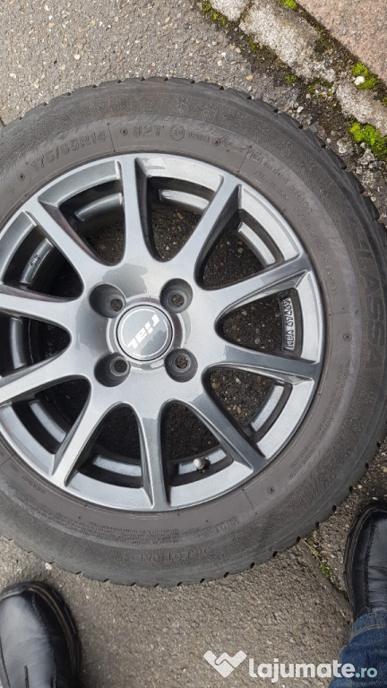 Jante aluminiu cu anvelope de iarnă 17t/65/14 4×100