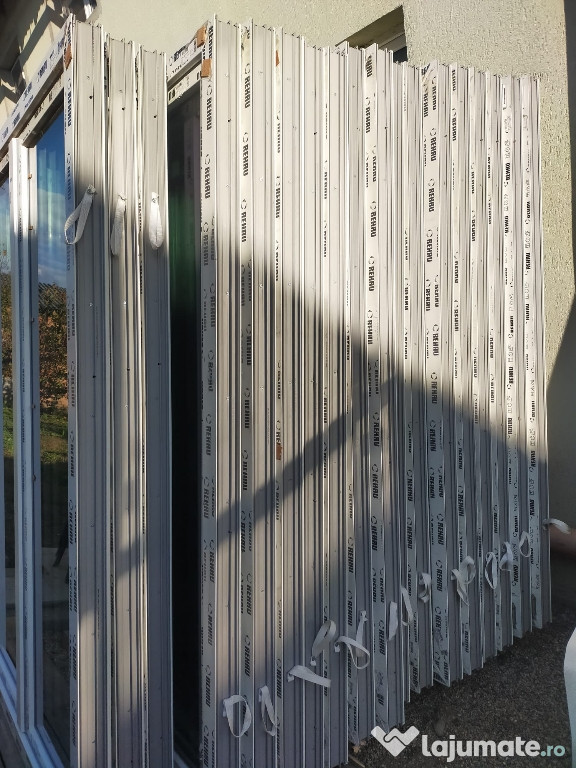 Inventar Geamuri si usi termopan-Pvc-profil REHAU-3 STICLE