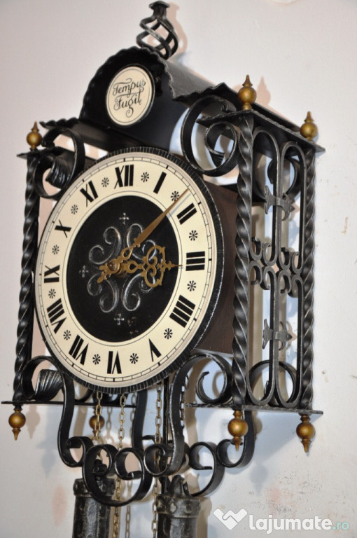 Ceas de perete cu pendula si 2 greutati fier forjat