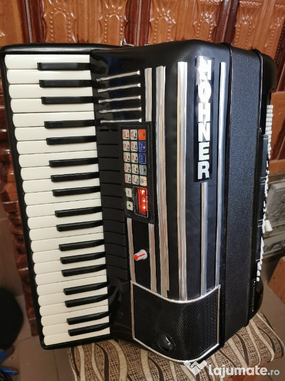 Acordeon cu midii