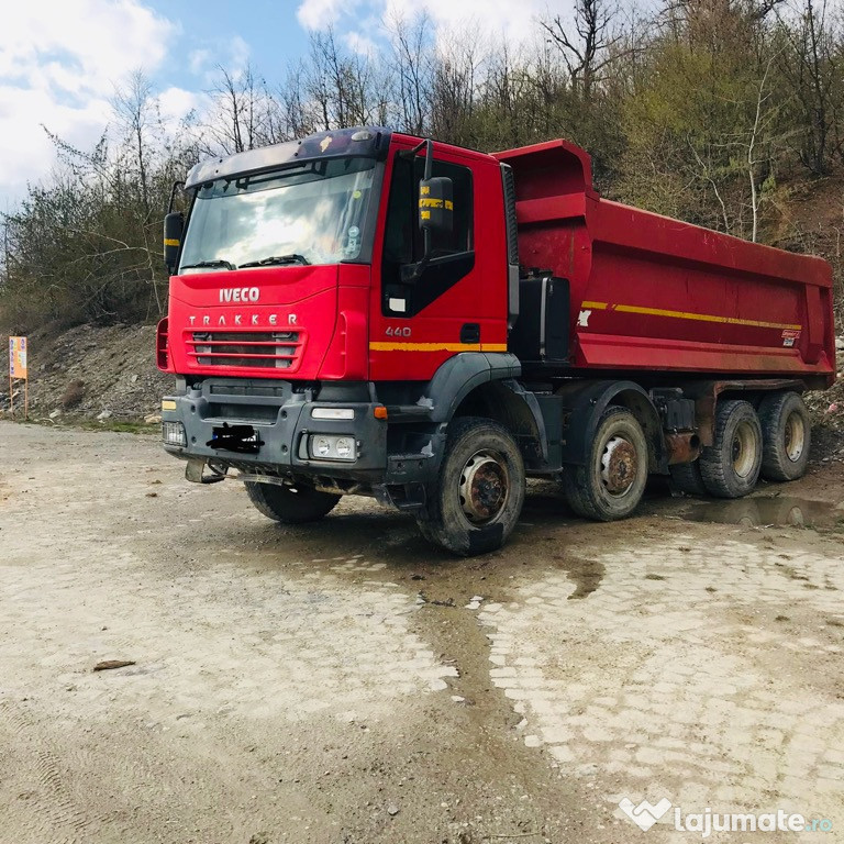 IVECO Tracker 8x8